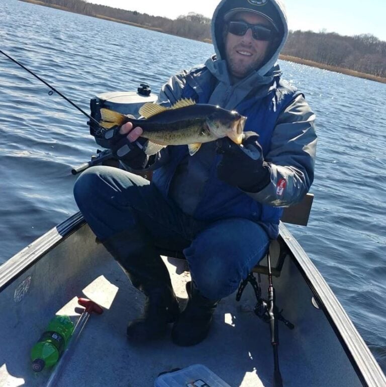 The Top 30 Fishing Lakes in Rhode Island Ranked - Fishmasters.com